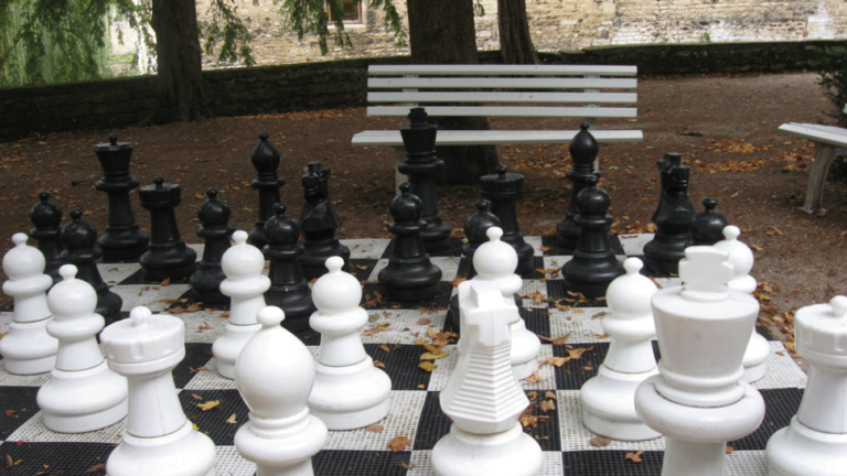 A family outing to Dampierre-sur-Boutonne château - Vals de Saintonge